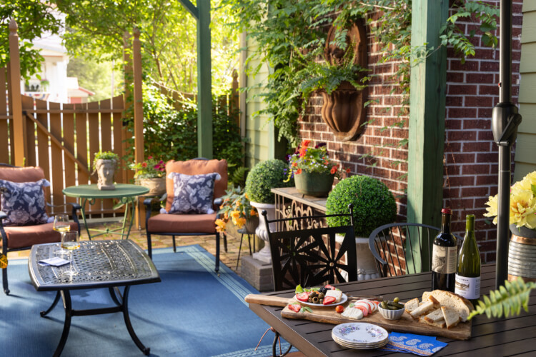 Common Areas & Grounds at Hartzell House Bed & Breakfast